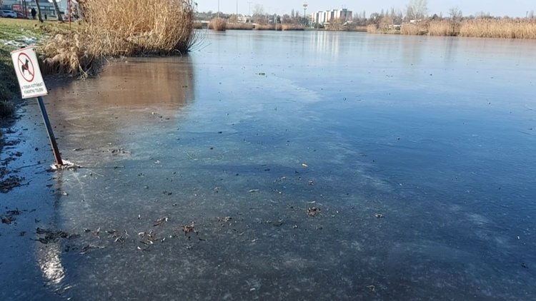 Tilos és életveszélyes a befagyott Bujtosi-tóra lépni - Nyíregyháza ...